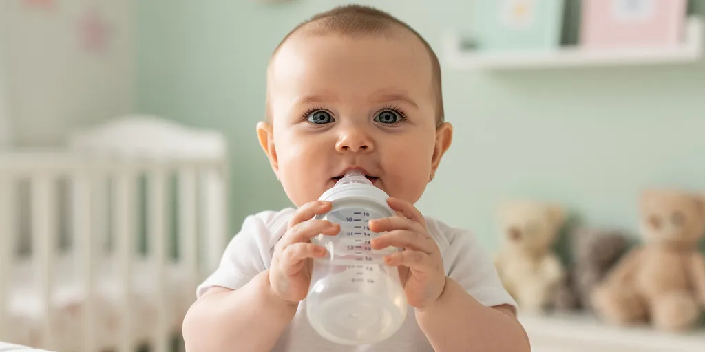 Biberon 180ml age, quand l’introduire pour son bébé